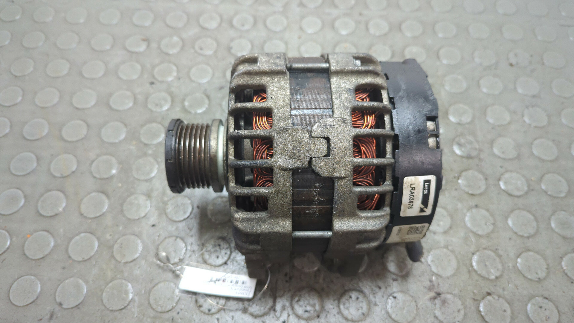 Генератор Volkswagen Caddy Б/У