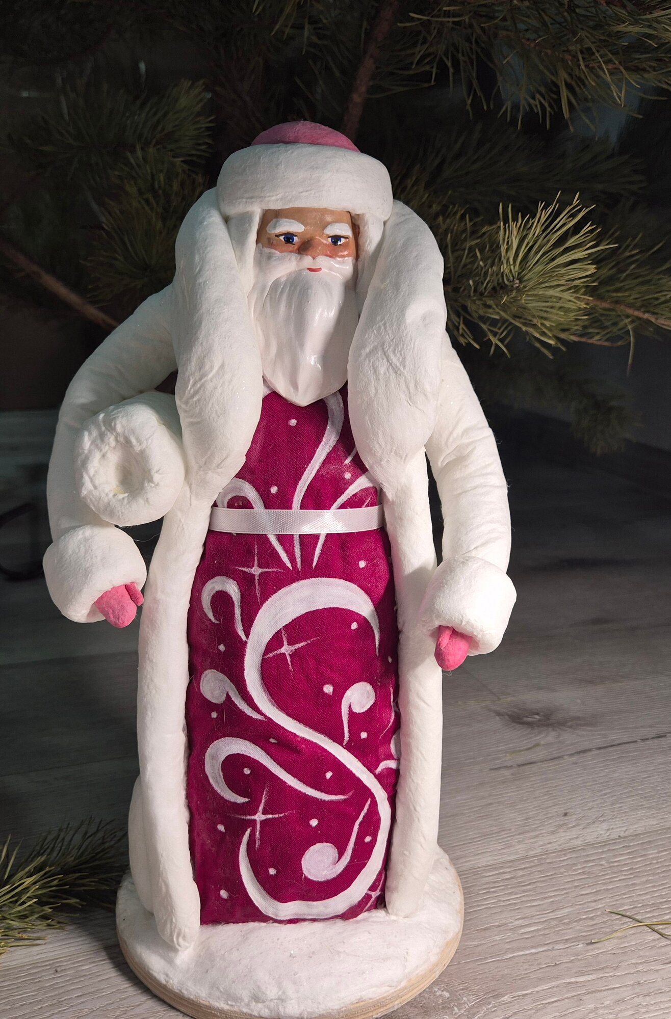 Дед Мороз ватный красный с узорами