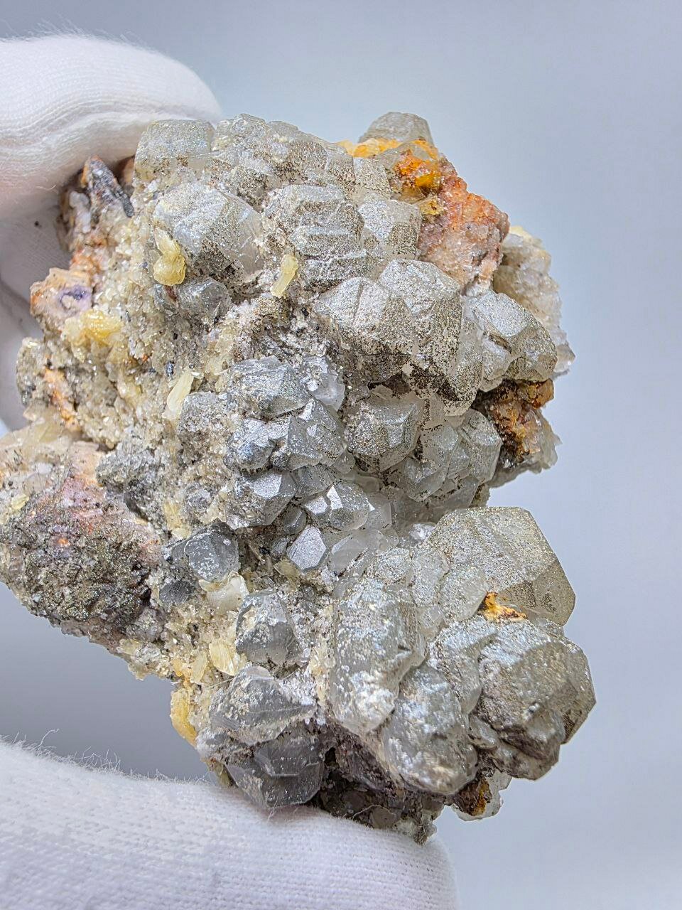 Кальцит с пиритом, 94 мм 176 г.