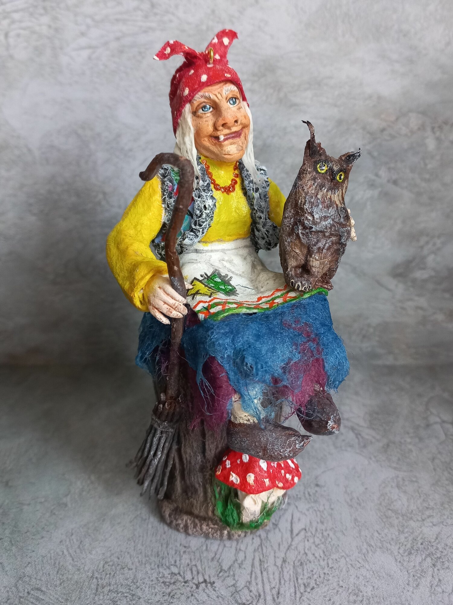 Ватная елочная игрушка "Баба Яга"