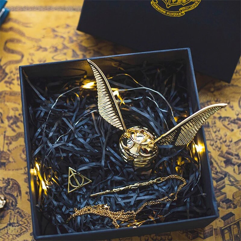 Золотая шкатулка для кольца Golden Snitch Golden Wings