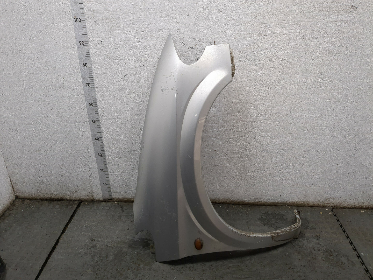 Крыло правое переднее Chrysler Voyager Б/У