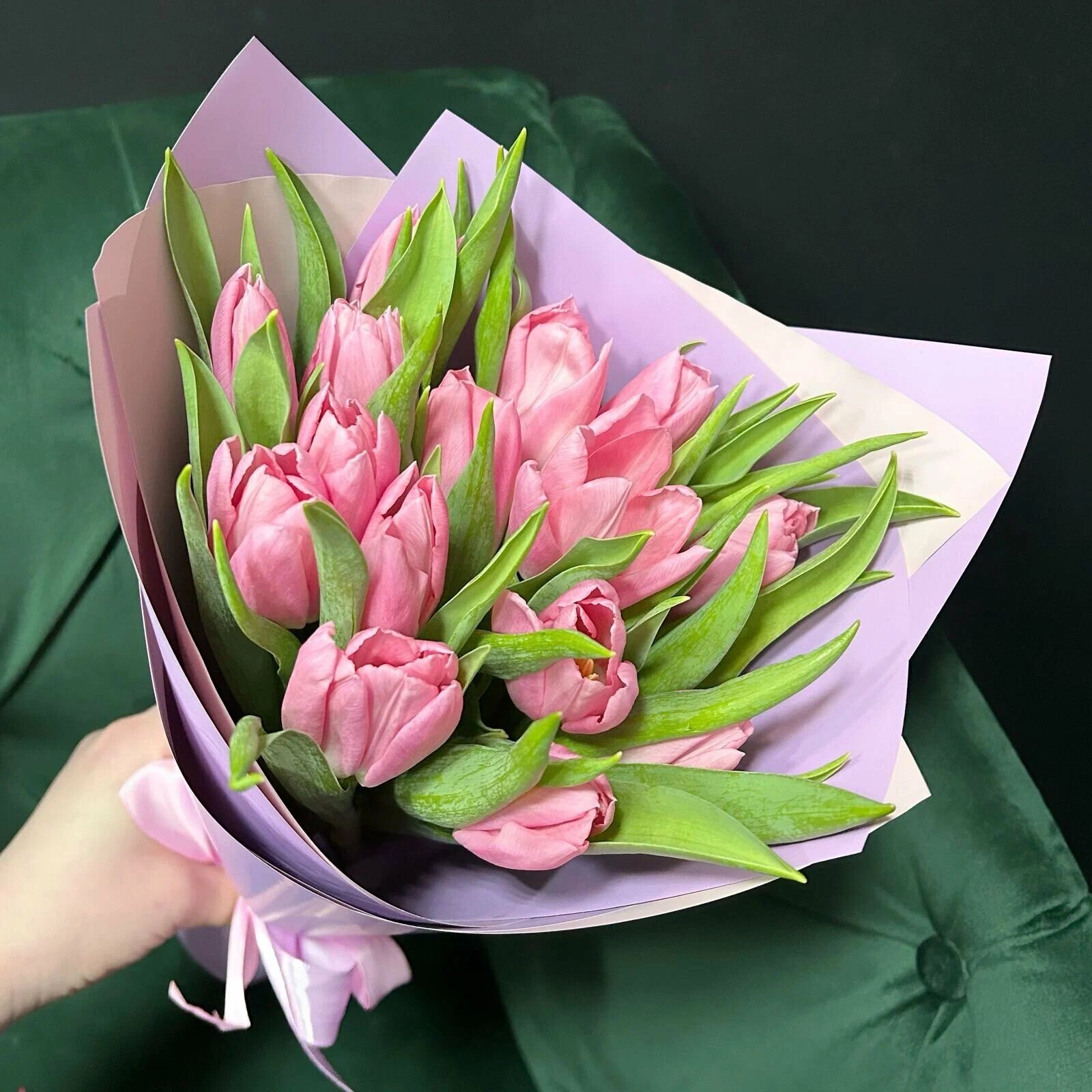 Тюльпаны/ Розовые тюльпаны букет 15 штук/ Тюльпаны с доставкой по Москве/ Цветы к 8 марта