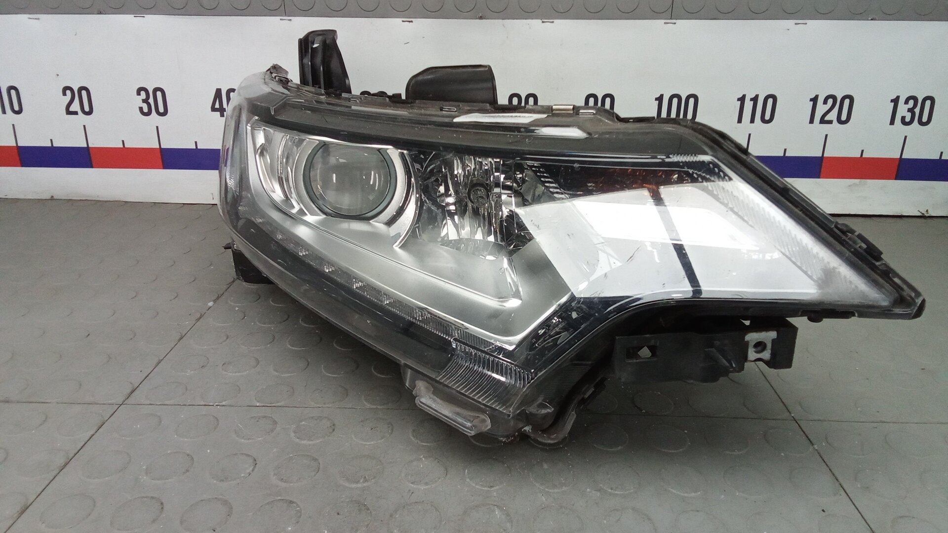 Фара правая MITSUBISHI OUTLANDER 3 GF0W, Номер 8301C856