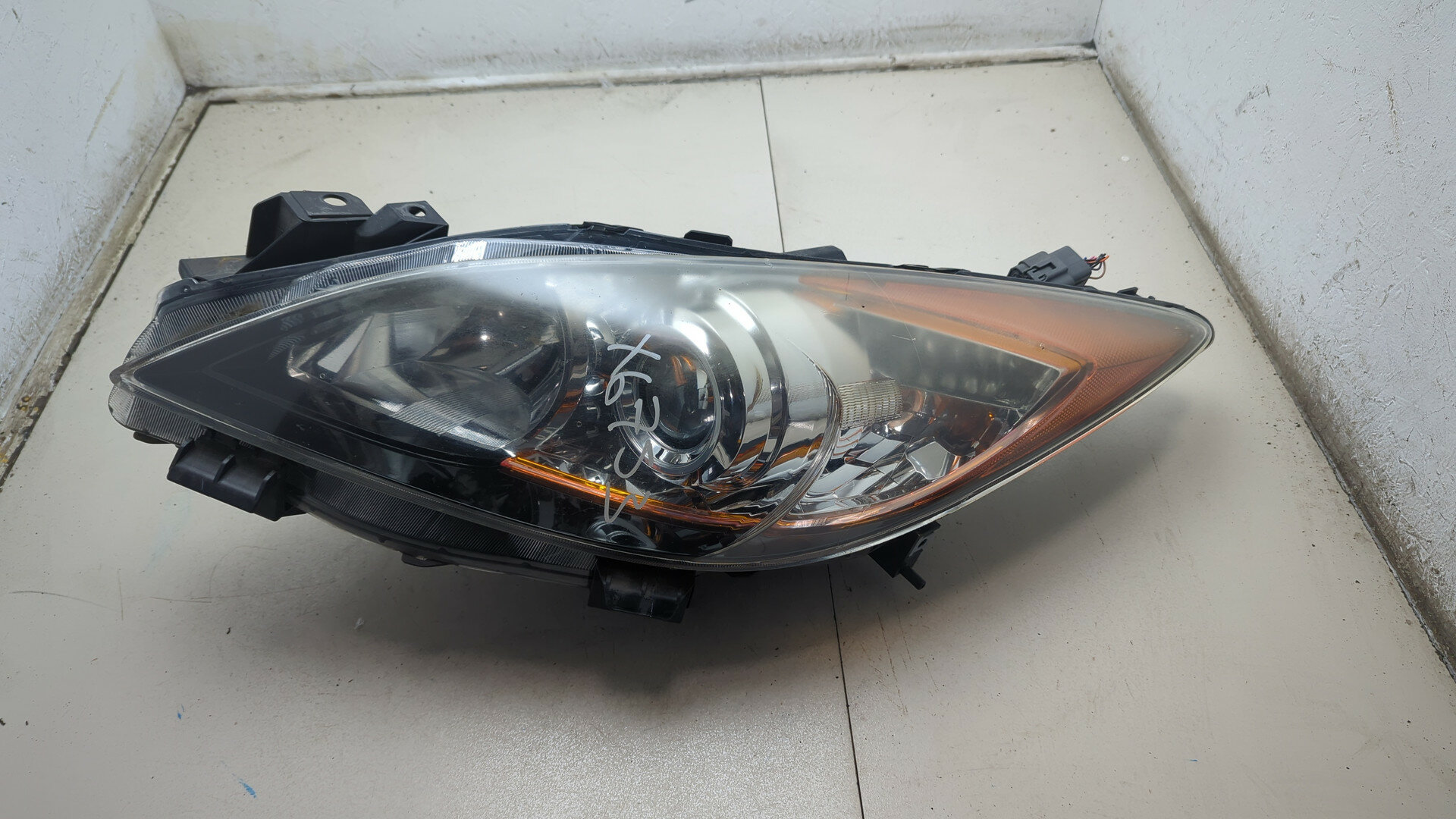 Фара (передняя) левая Mazda 3 (BL) Б/У