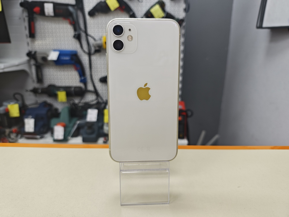 Смартфон Apple iPhone 11 64 ГБ, Dual: nano SIM + eSIM, белый, Б/У, уценка