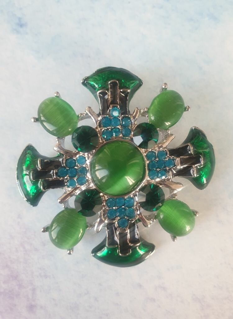 Брошь, искусственный камень