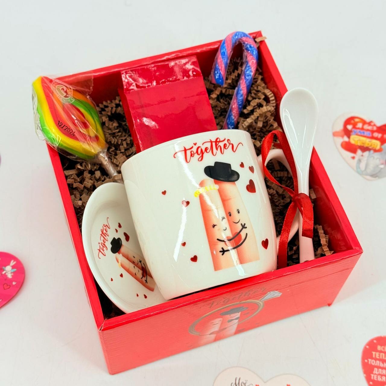 Подарочный набор для любимой девушки. Керамическая кружка с элитным чаем и карамельками