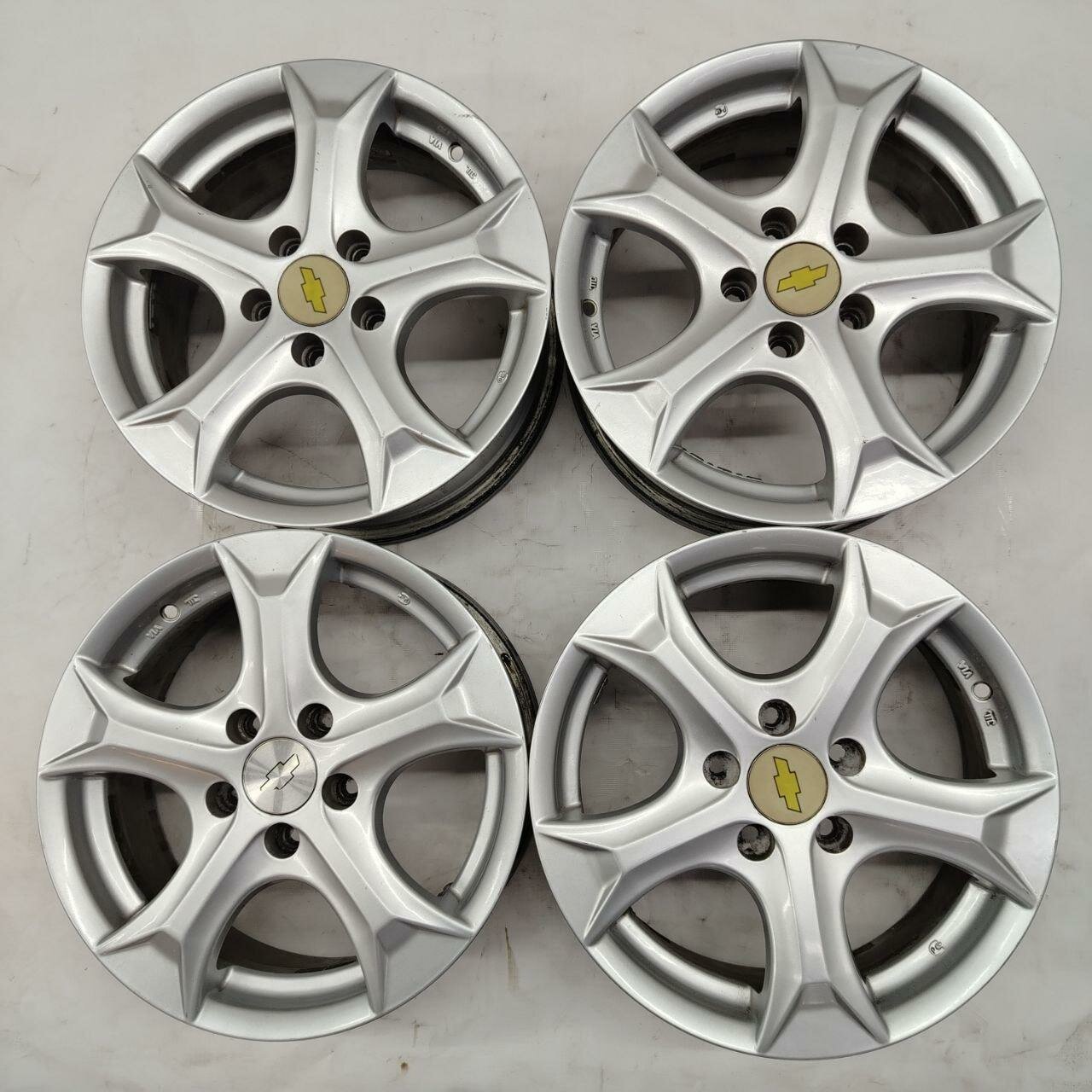 Колесные диски Replica 15x6 PCD 5x105 D56.6 ET39 (Реплика)