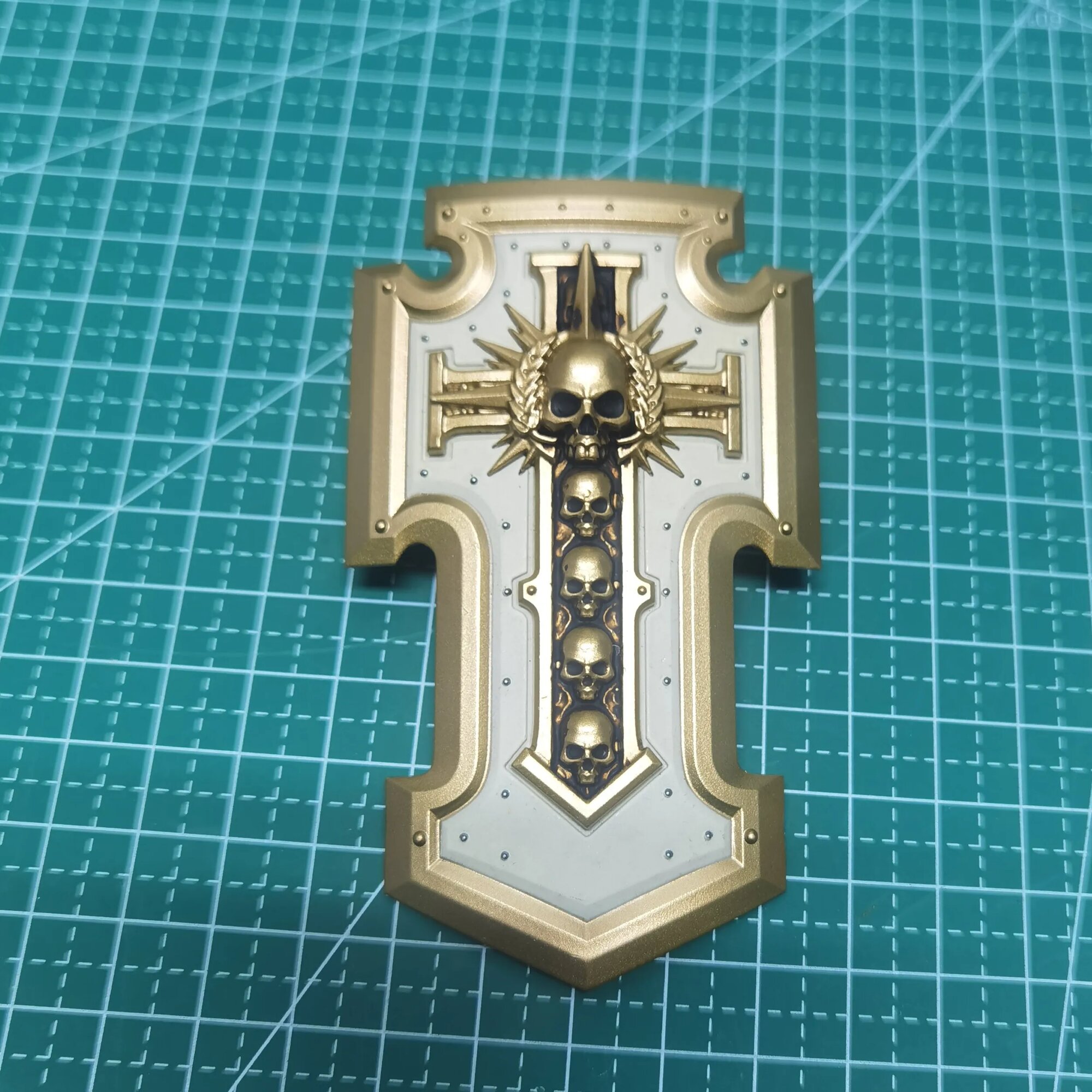 Аксессуары: Фигурки JOYTOY Warhammer 1/18, Ультрамарин Торвалд с мечом, щитом и Toy Accessory 8