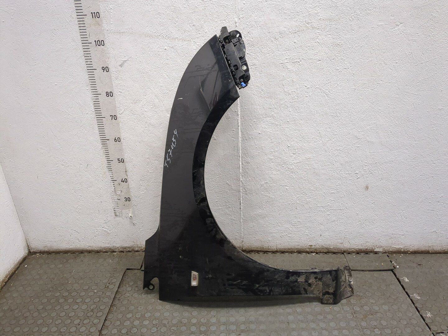 Крыло правое переднее Chevrolet Cruze Б/У