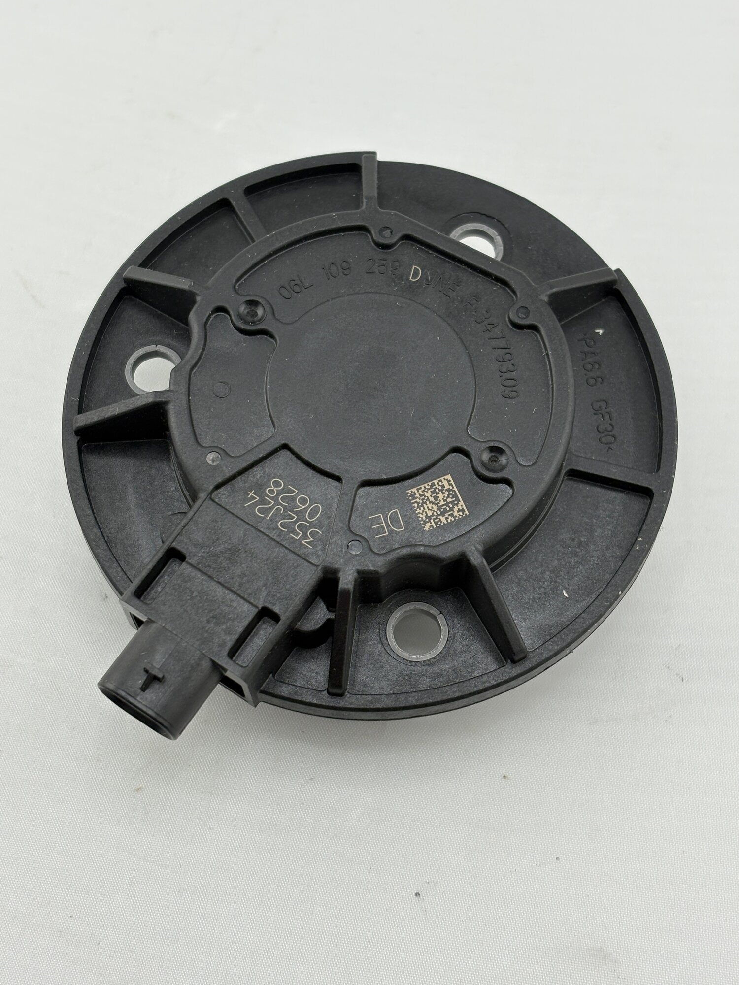 Датчик оборотов распредвала VAG 06L109259D, для точного измерения оборотов двигателя