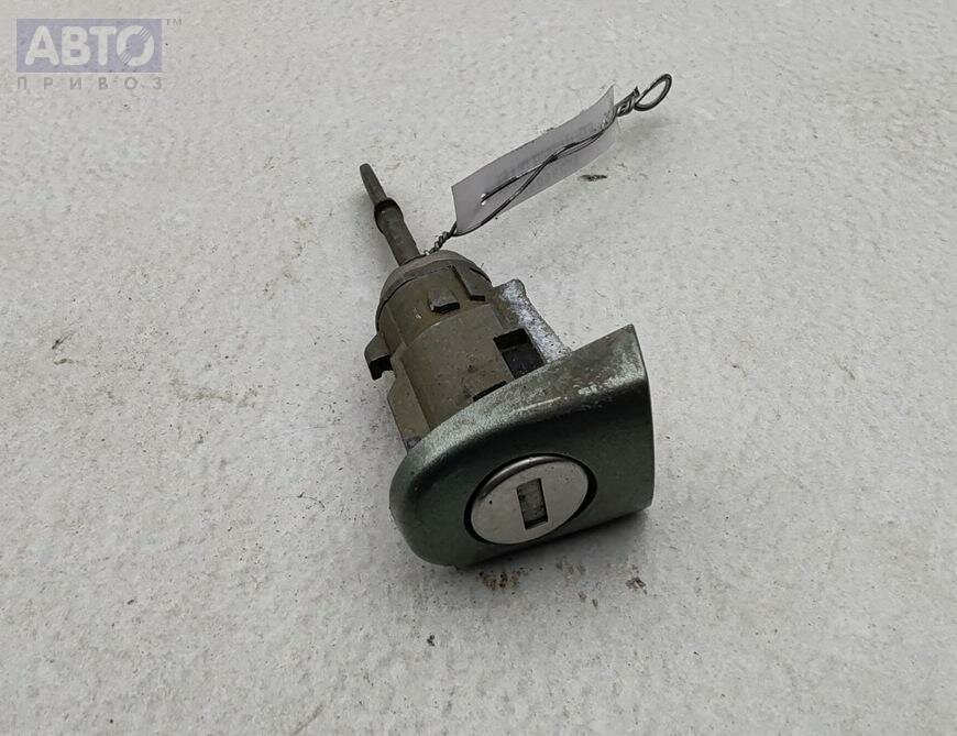 Личинка замка Volkswagen Passat B5+ (GP)