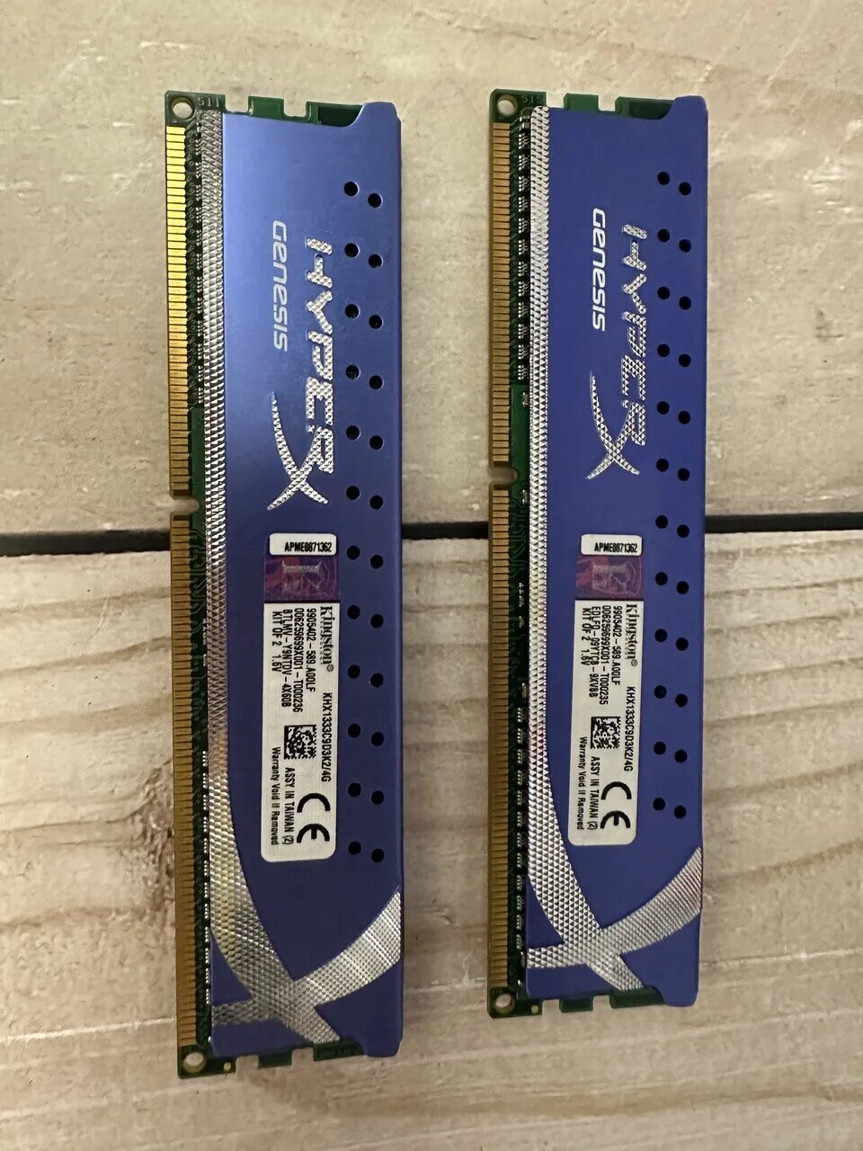 Оперативная память Kingston HyperX 2X2 Гб DDR 3 2 планки по 2гб