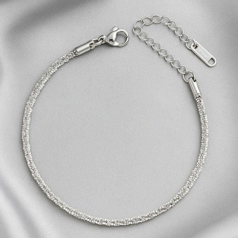 Плетеный браслет