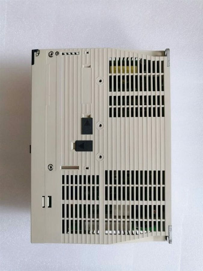 Модуль Yaskawa SGDV-120D11A — фото 1