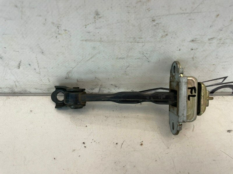 Ограничитель двери Nissan Almera Classic 2009 8043095F0A B10 QG16DE, передний левый (с пробегом)