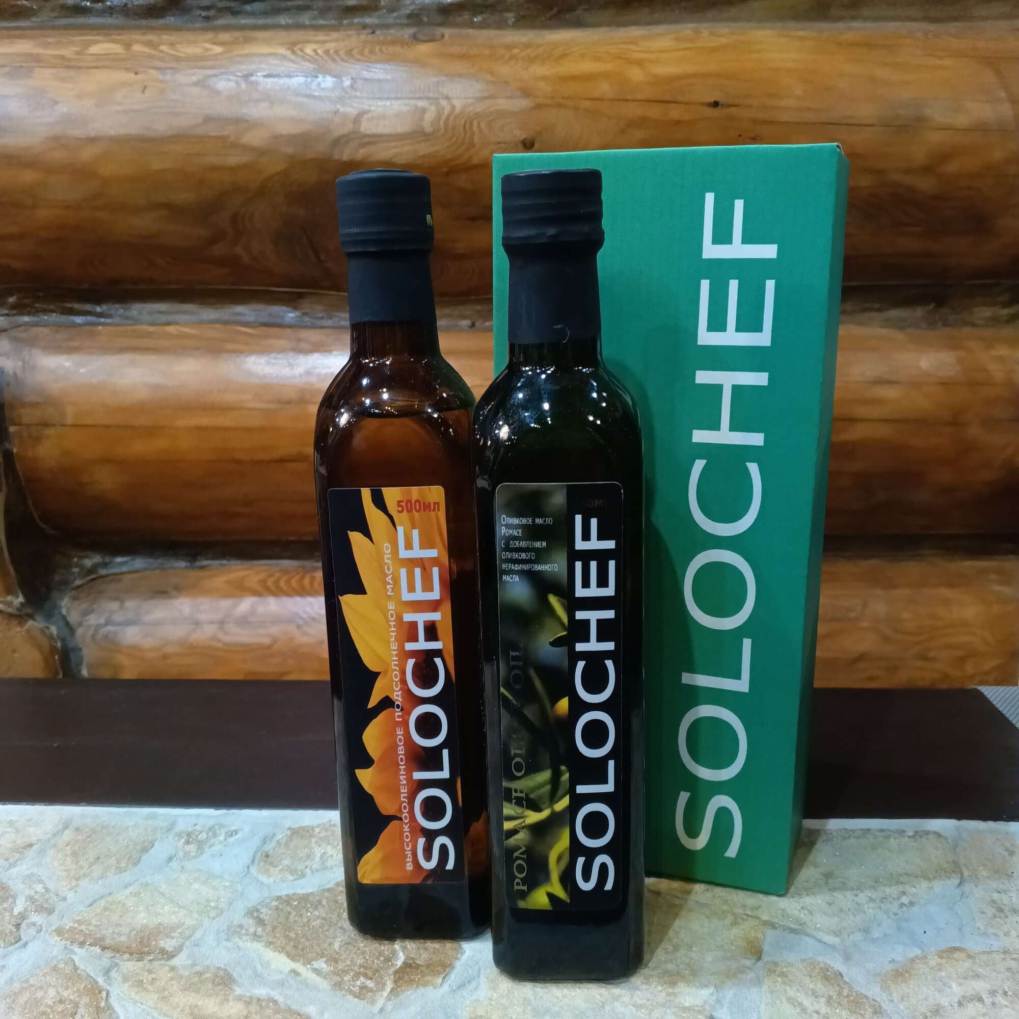 Подарочный набор № 2 растительных масел SOLOCHEF - масло подсолнечное высокоолеиновое рафинированное - 0,5л. и оливковое масло Pomace - 0,5л, в картонной коробке с подарочным пакетом SOLOCHEF в комплекте