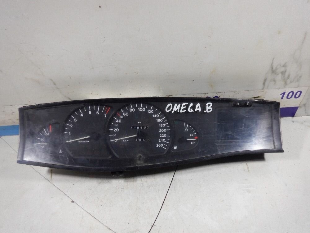 Панель приборов Opel Omega B 90457947