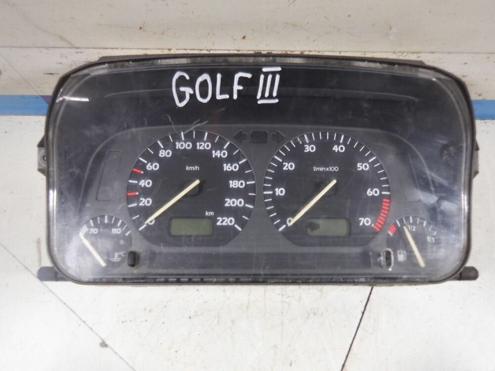 Панель приборов VW Golf III 1H0919860A