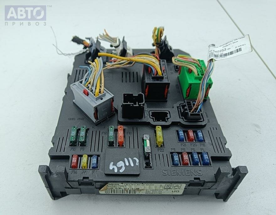 Блок предохранителей Peugeot 206