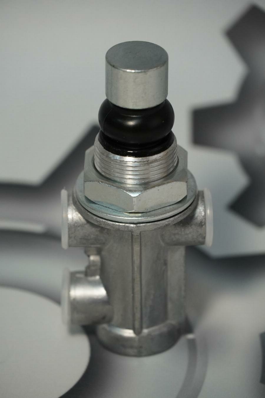 Кран аварийного растормаживания ЗИЛ/КАМАЗ/МАЗ 64221-3537110 (Спецмаш)