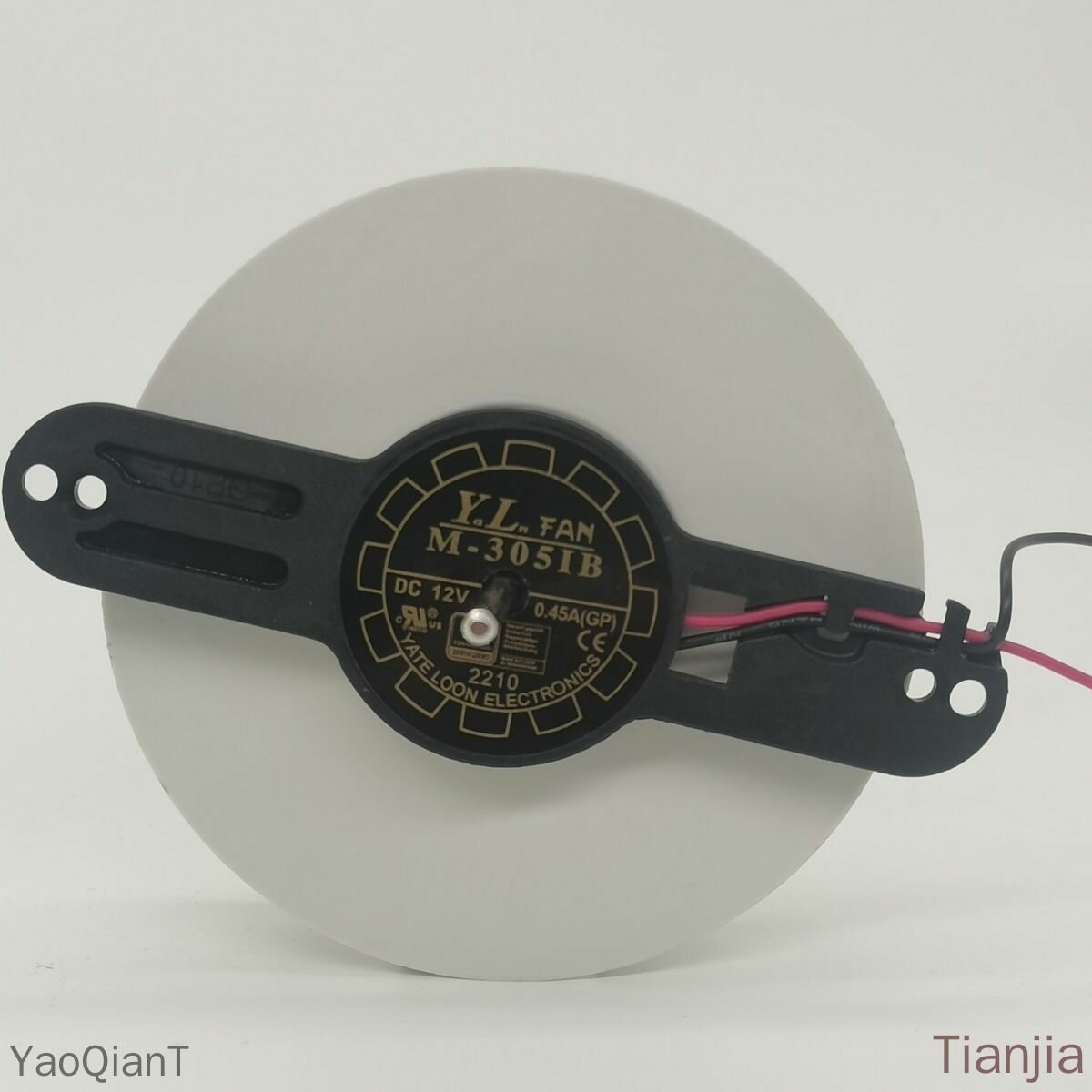 1 шт Хорошо протестированный автомобильный холодильник вентилятор белое 9225 M-3051B 12VDC 0.45A 2