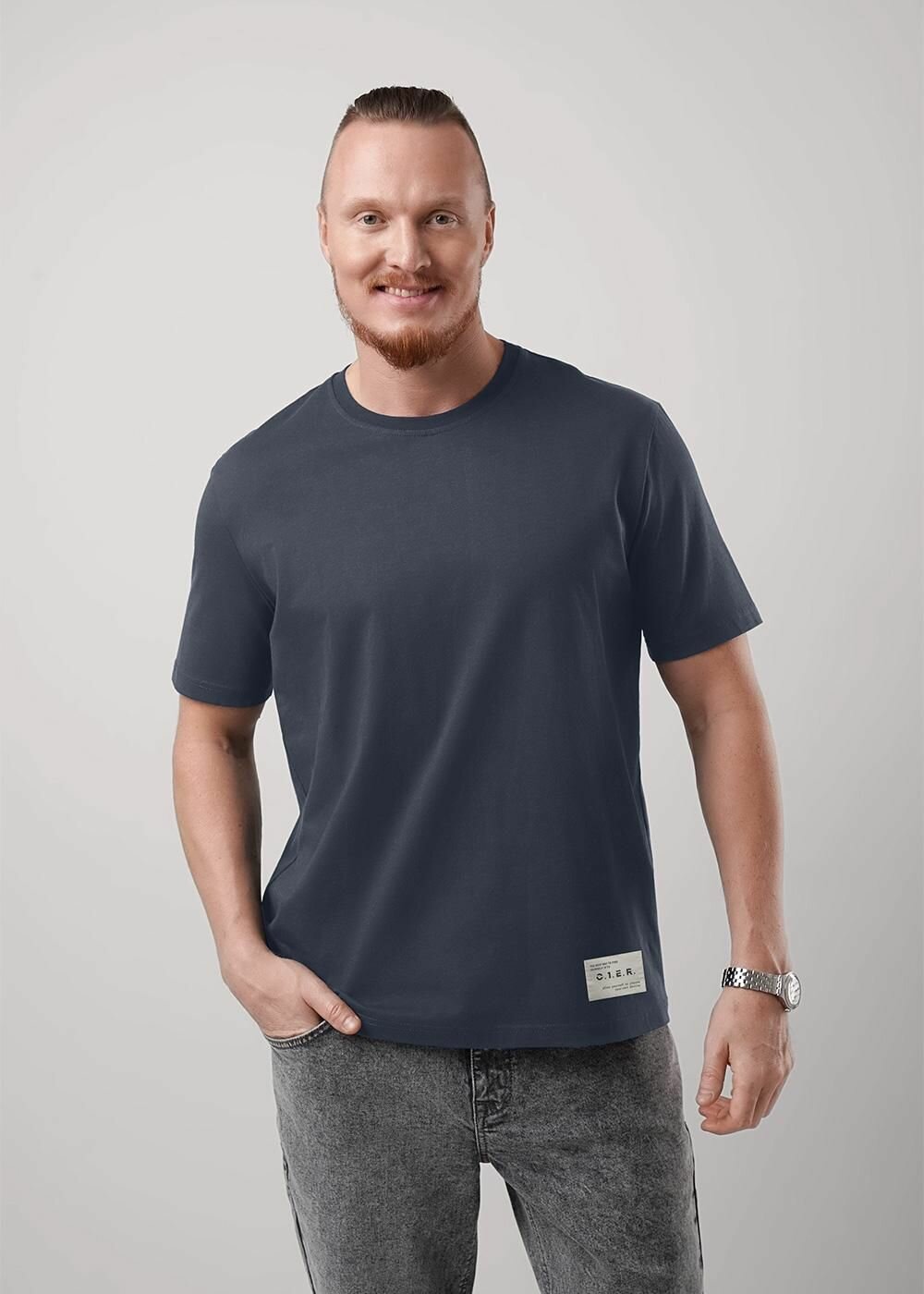 Футболка спортивная