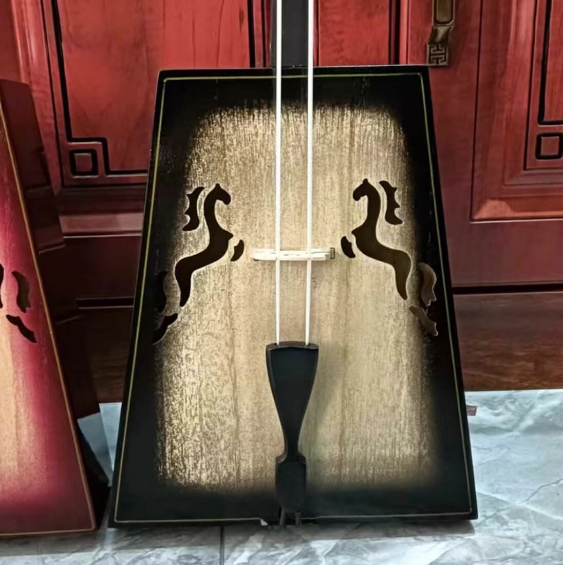 Моринхур Чёрный Струнные музыкальные инструменты Внутренней Монголии