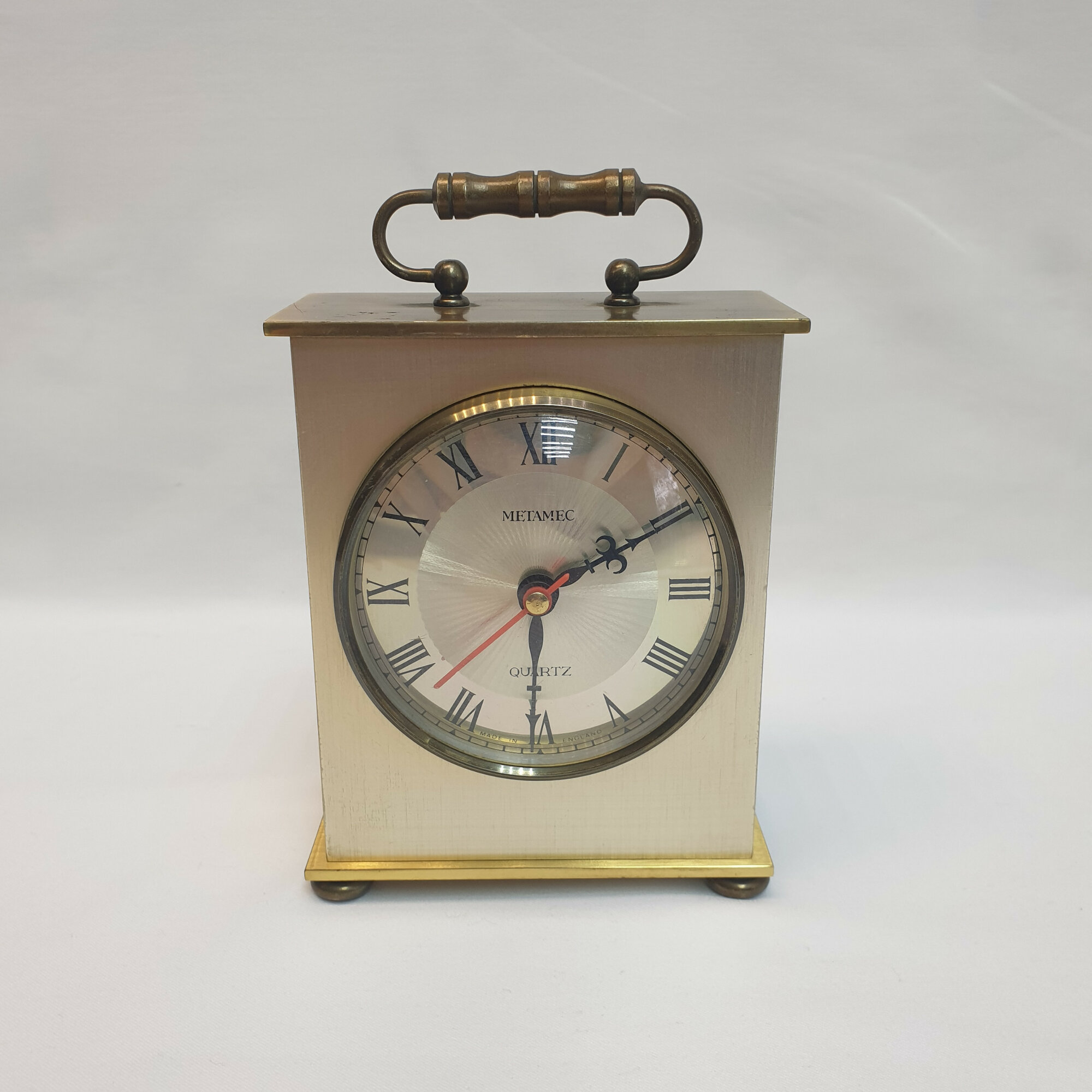 Часы настольные Metamec, кварцевые, рабочие, железо. Англия.