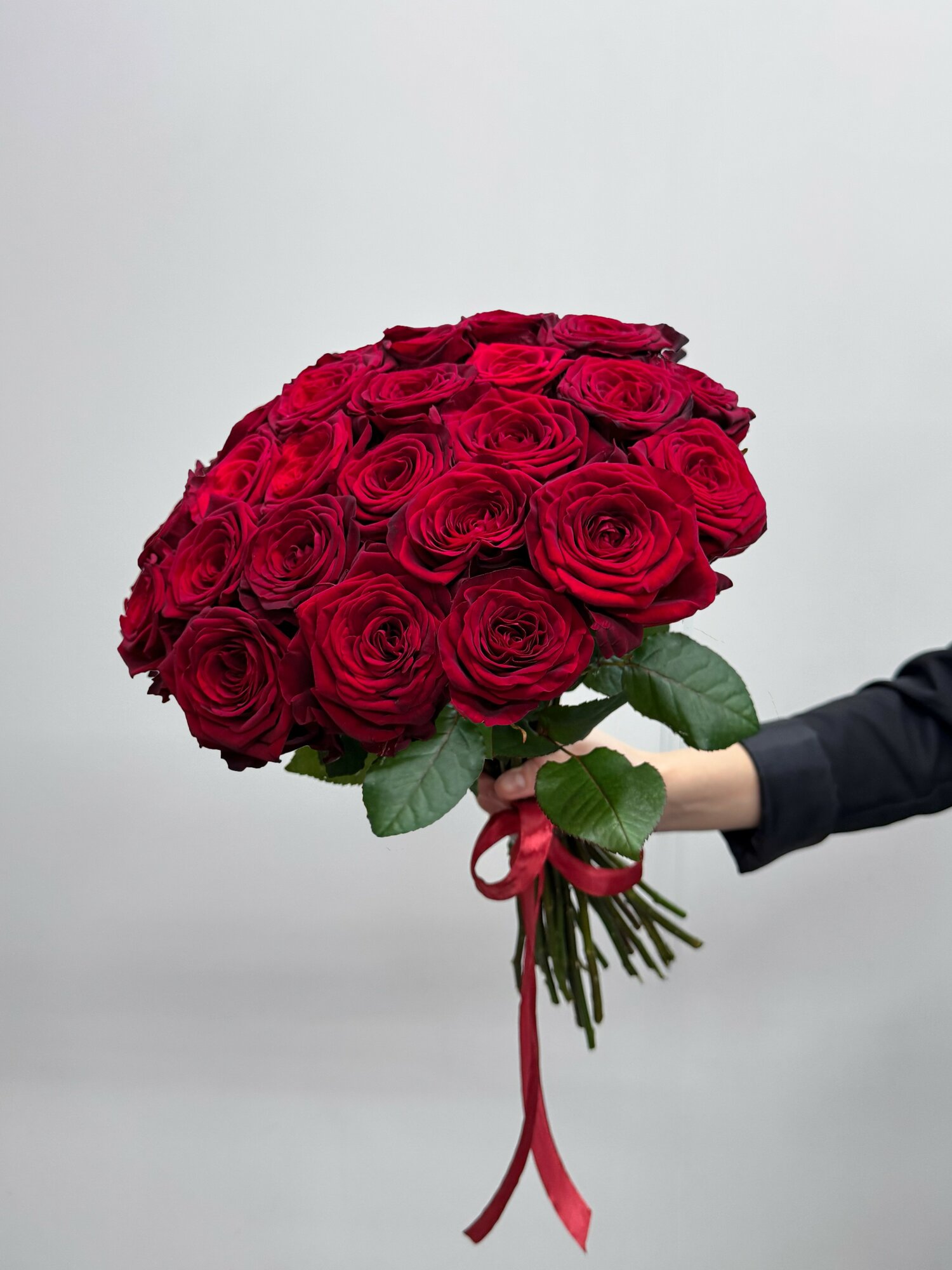 Букет живых цветов, красные розы 25 шт. 40 см. "Ред наоми", флау стор