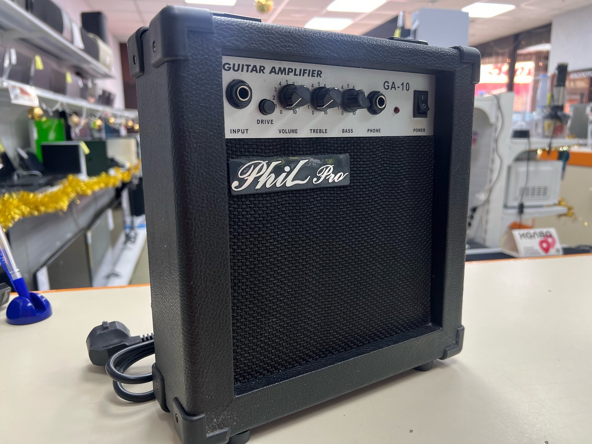 Комбоусилитель Phil Pro GA-10, 10 Вт, 2-полосный, с эффектом DRIVE, для гитары Б/У уценка