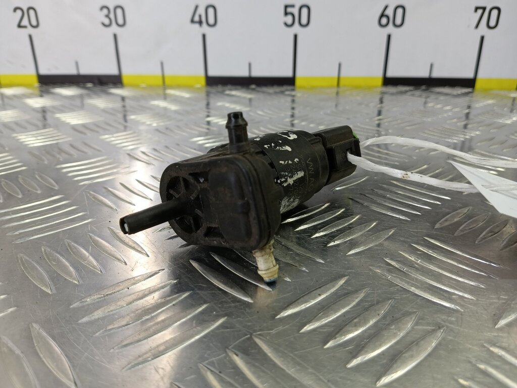 Насос омывателя (Моторчик) Б/У для Volkswagen Transporter T5 (2003—2009) 1K6955651