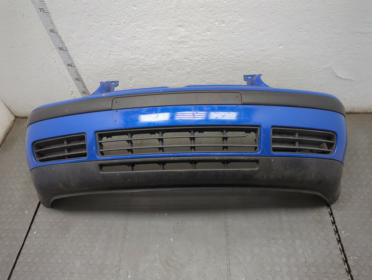 Бампер передний Volkswagen Golf 4 Б/У