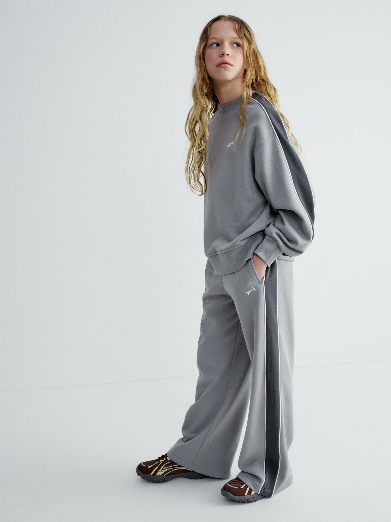 Брюки спортивные