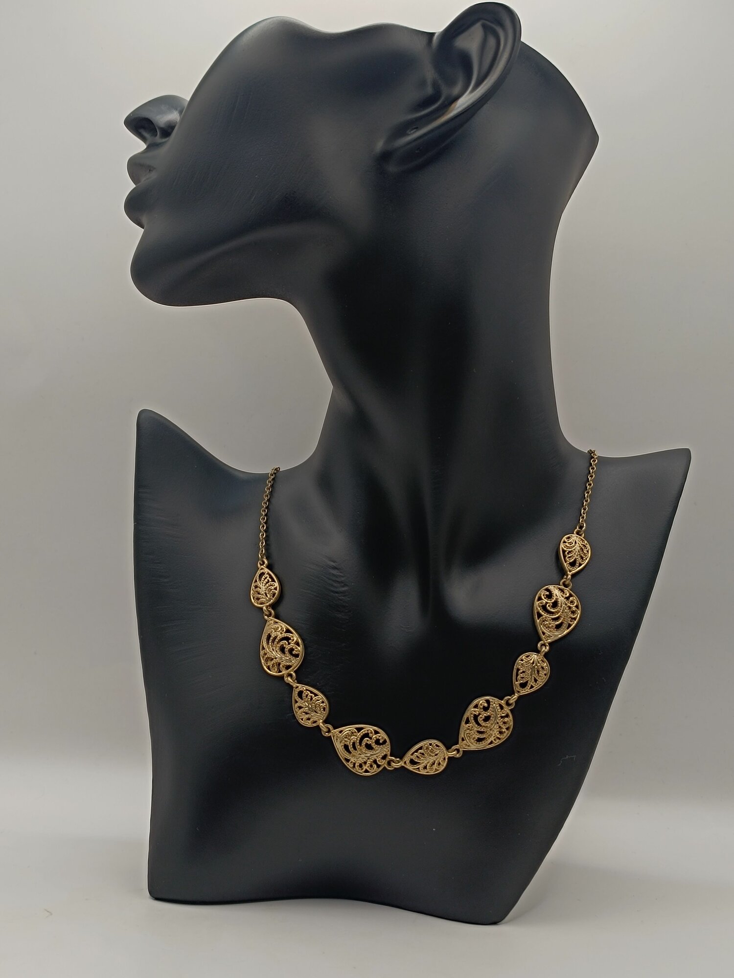 Винтажное позолоченное колье, длина 44 см.