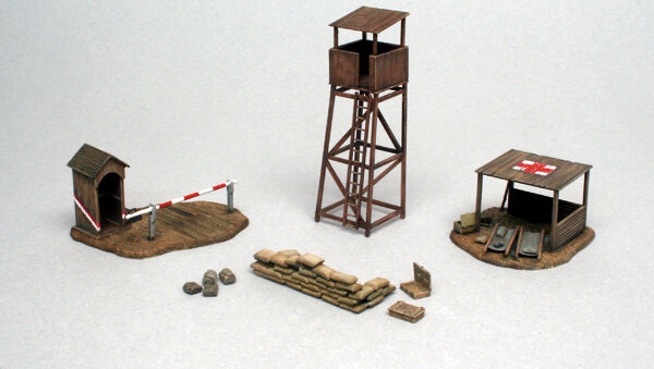 6130 Italeri Дозорные строения Масштаб 1/72