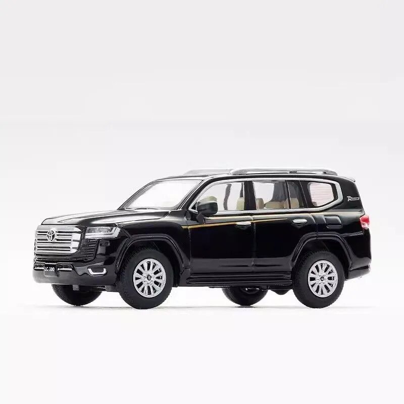 Машинка металлическая модель Masdi 1:64 Toyota Land Cruiser LC300 Middle East Edition