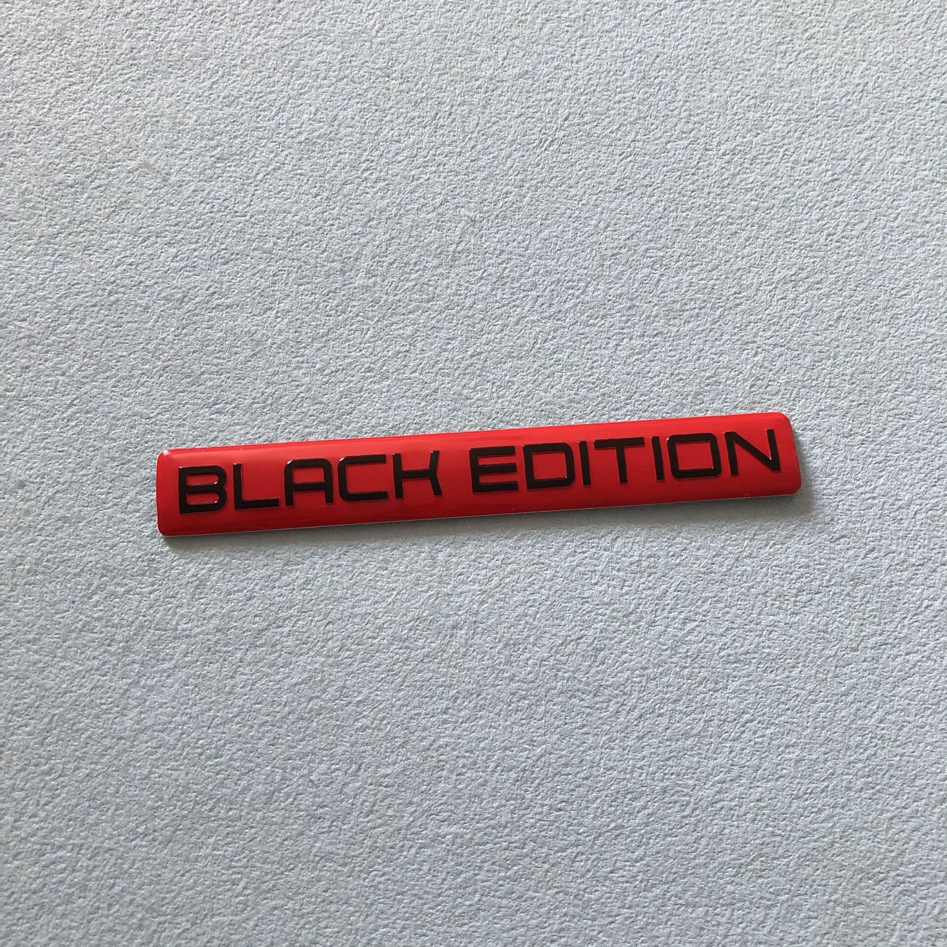 Наклейка шильдик на авто Black Edition