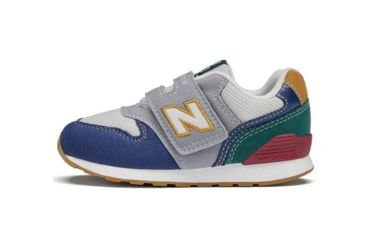 Кроссовки New Balance Advantage