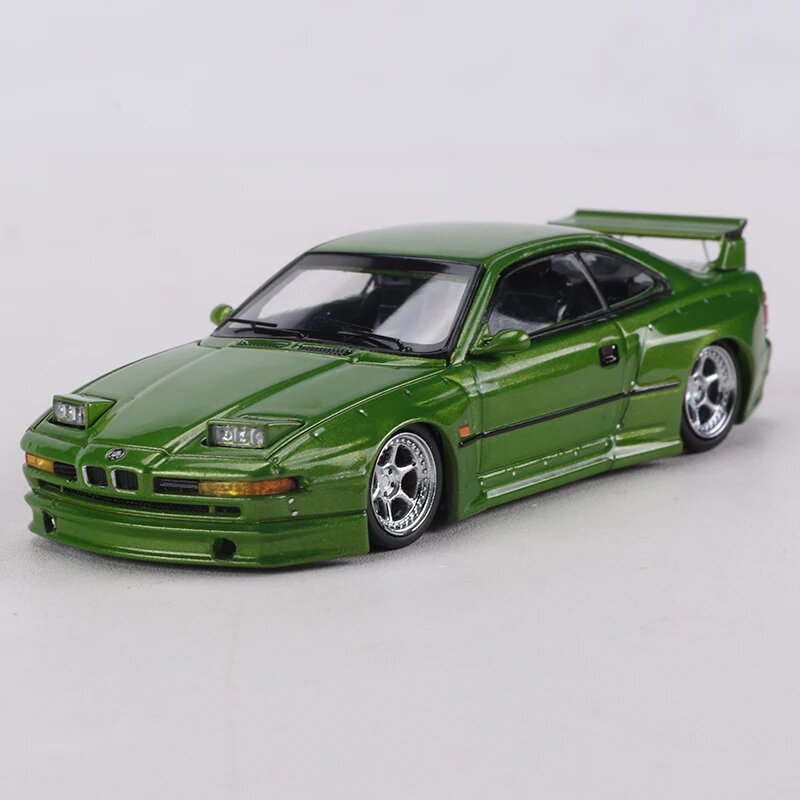 Модель BMW 850CSi E31, изумрудный, 1:64