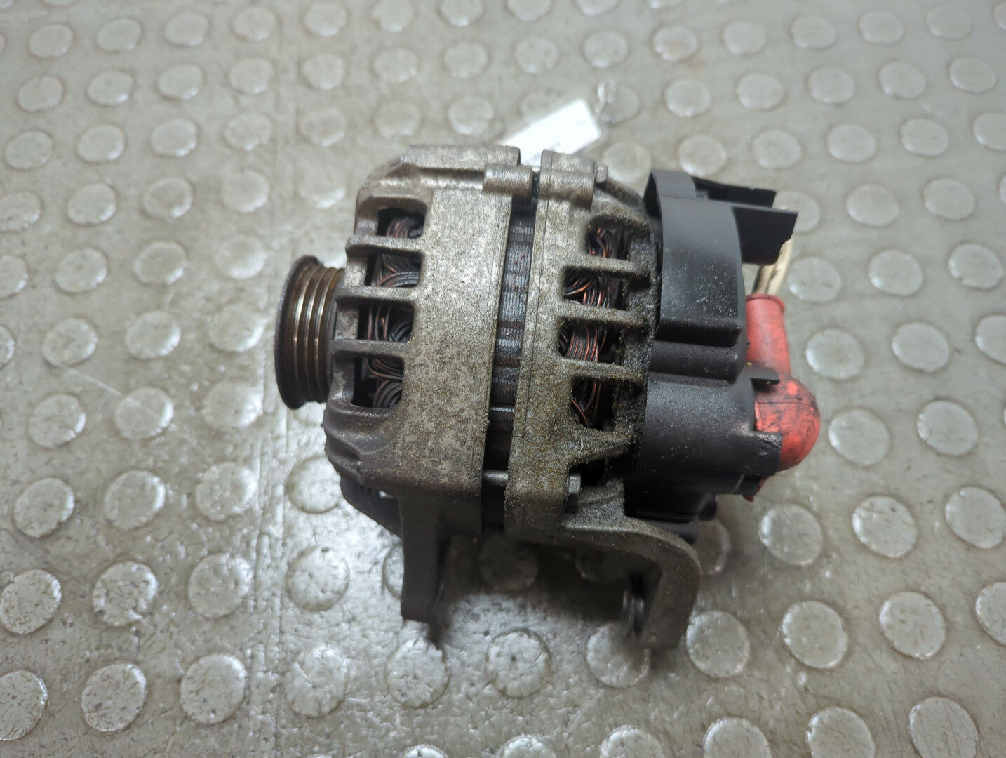 Генератор Nissan Note E11 Б/У