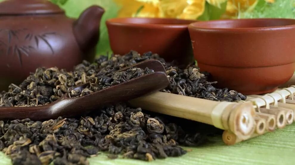 Чёрный чай Чёрная магия (Hong Jin Luo) 100 грамм, крупнолистовой