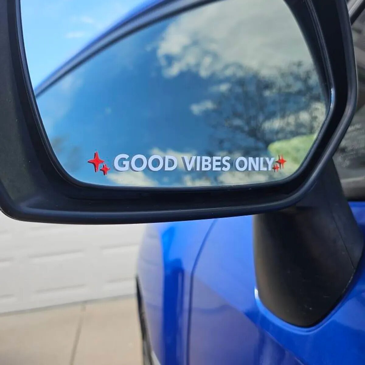 Наклейка "Good Vibes Only" на зеркало авто, красная