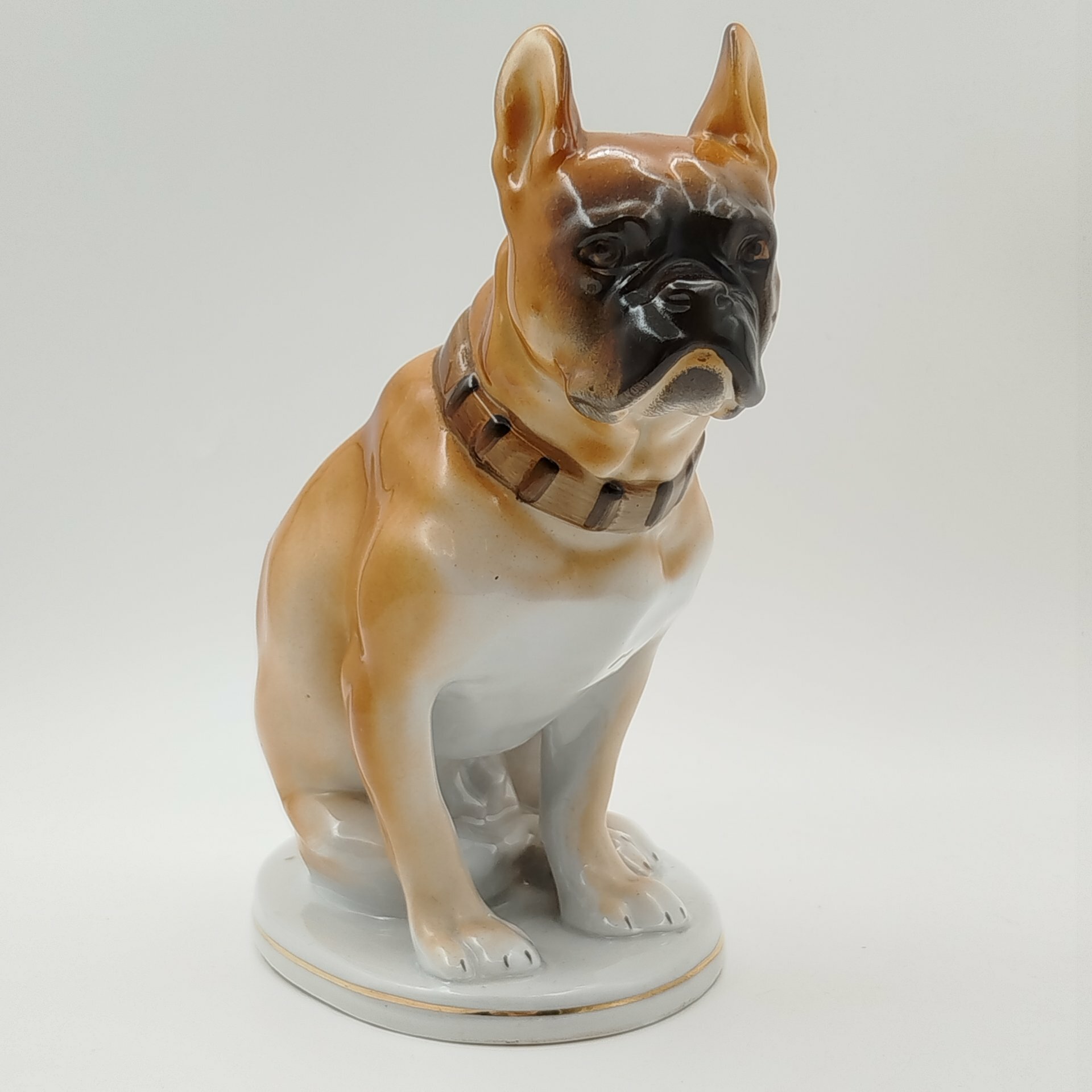 Статуэтка "Боксёр", скульптор В. С. Драчинская, фарфор, роспись