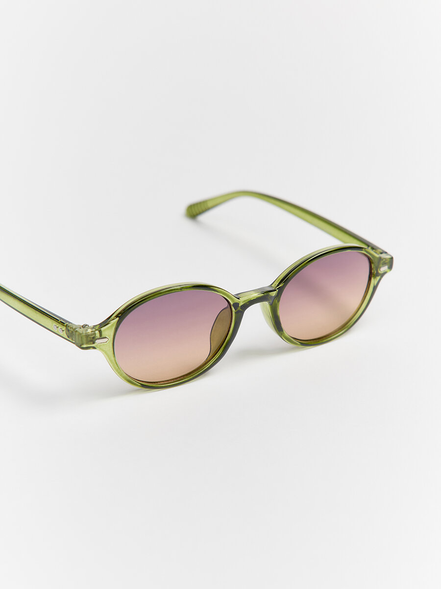 Солнцезащитные очки