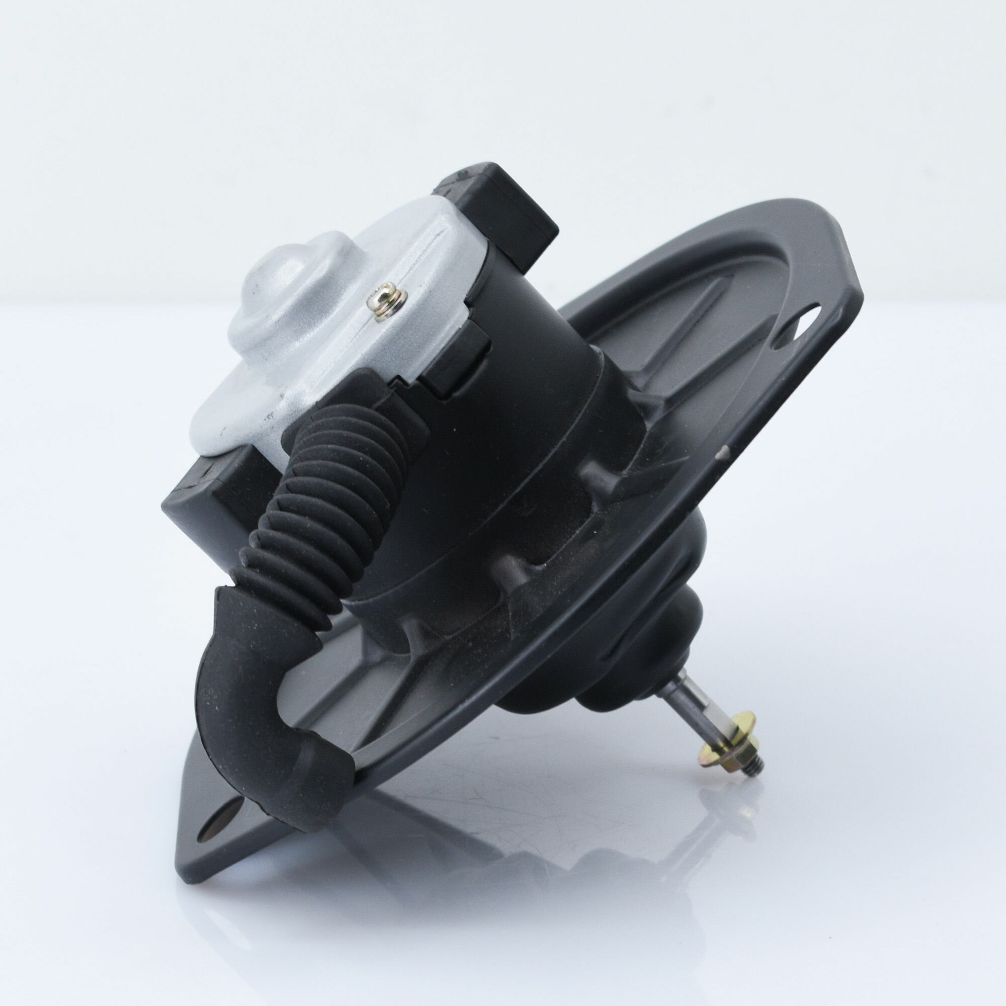 Моторчик печки 24V MMC CANTER, Nilson Auto Parts (без крыльчатки)
