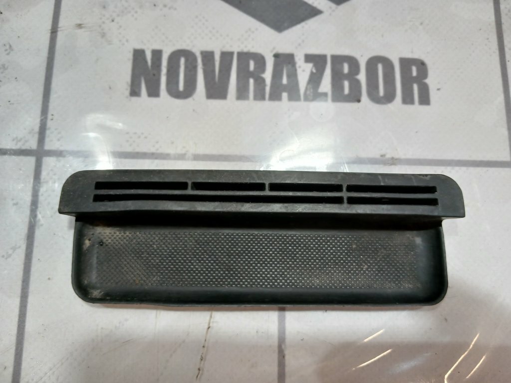 Накладка декоративная VW Golf 4 Bora 97-05