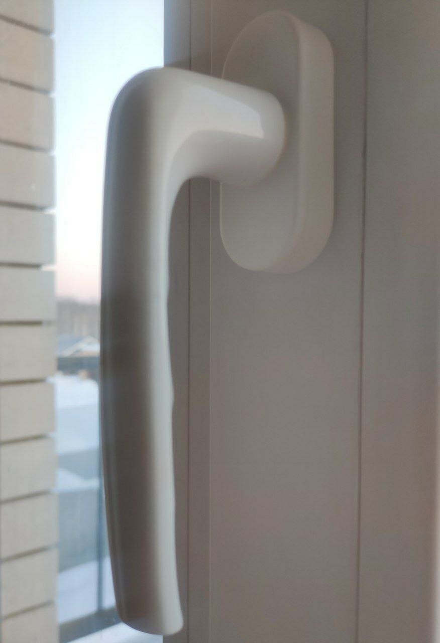 Ручка оконная HOPPE, для пластиковых и деревянных окон, 37мм, белая, в комплекте 2 винта