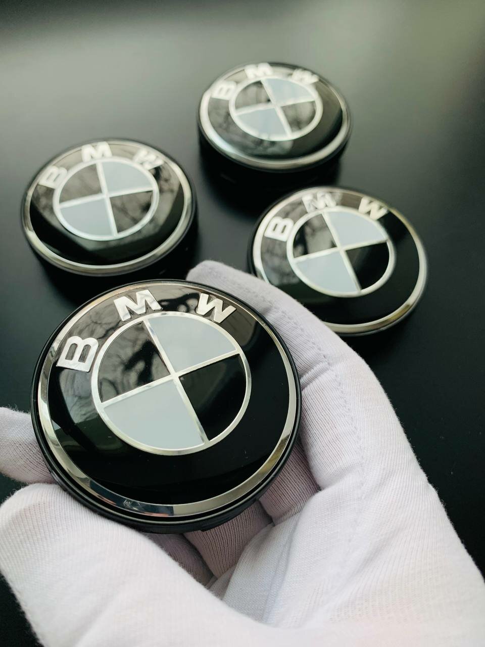 Ступичные заглушки для диски Бмв 60мм 4шт. Колпачки на диски Bmw 60/56мм черно-белый